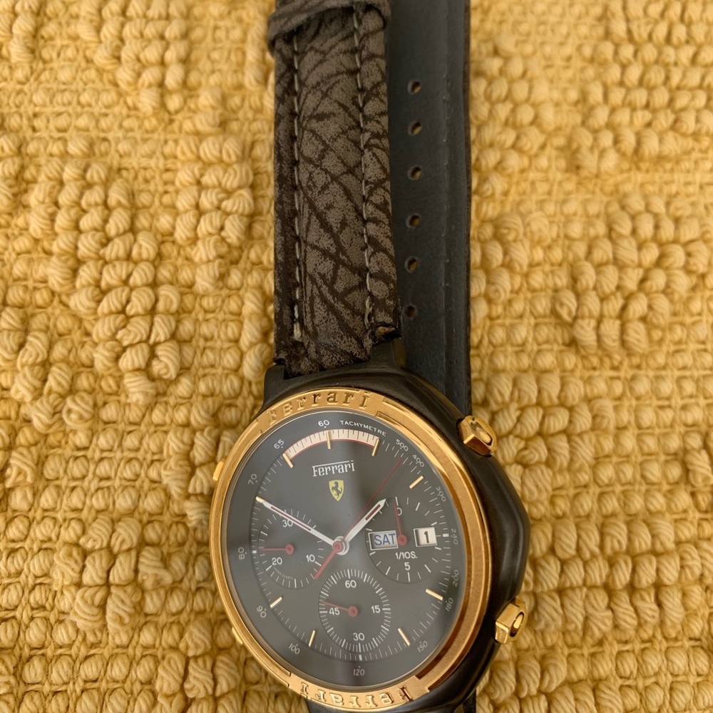 *{{Ferrari Formula Quartz Chronograph Watch}} - Gem